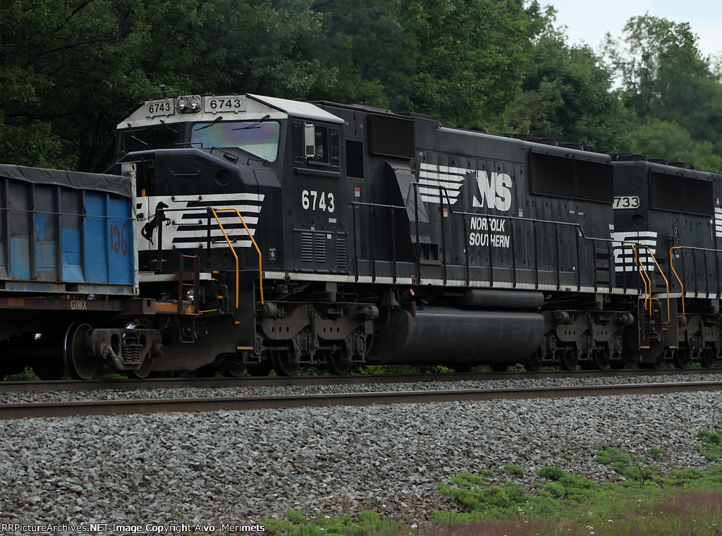 NS 6743